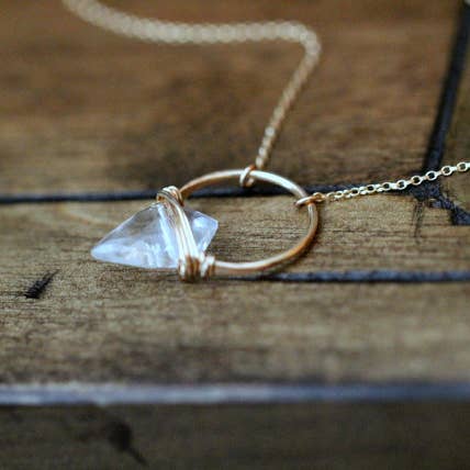 Albatross Necklace Quartz Gold